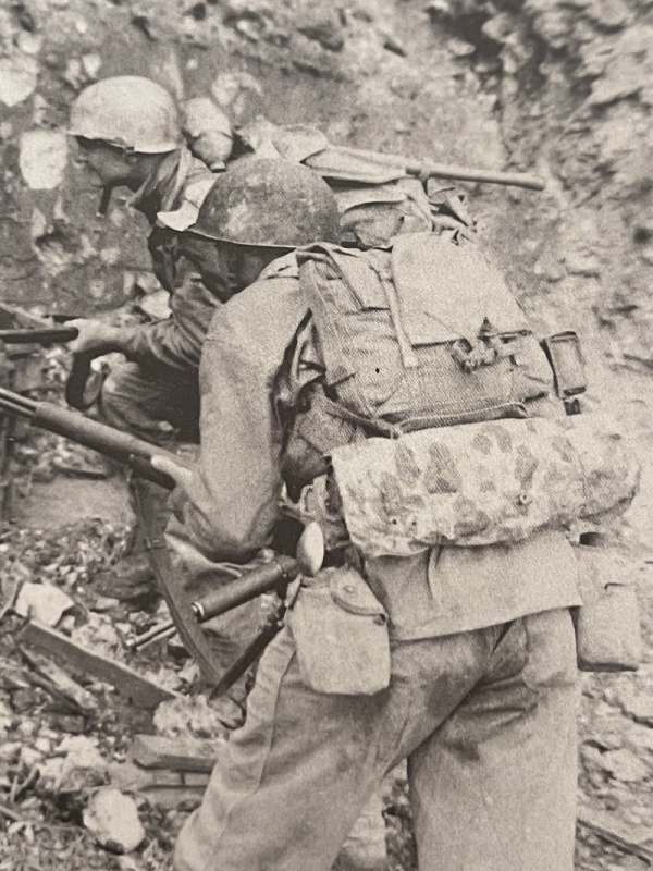 3rd pattern USMC pack in use on Okinawa - FIELD & PERSONAL GEAR SECTION ...