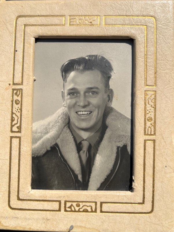 Reunited WWII 8th AAF KIA Pilots Group 44th Bomb Group - GROUPINGS PAGE ...