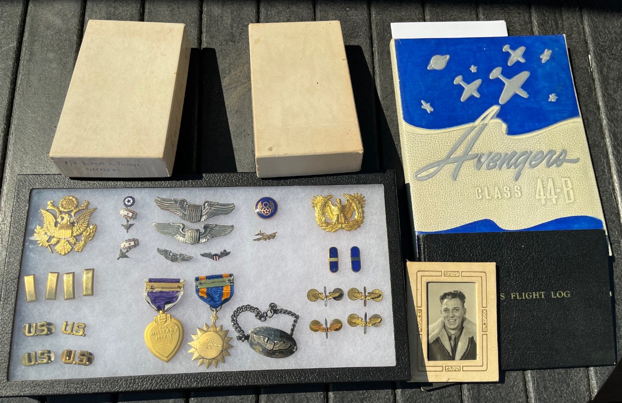 Reunited WWII 8th AAF KIA Pilots Group 44th Bomb Group - GROUPINGS PAGE ...