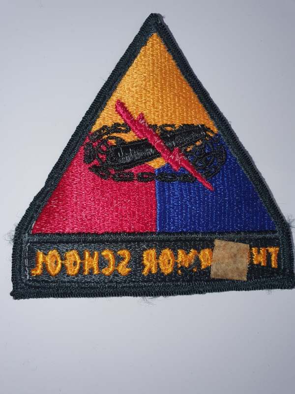 "Armor Center" and "Armor School" Shoulder Sleeve Insignia? - ARMY AND ...