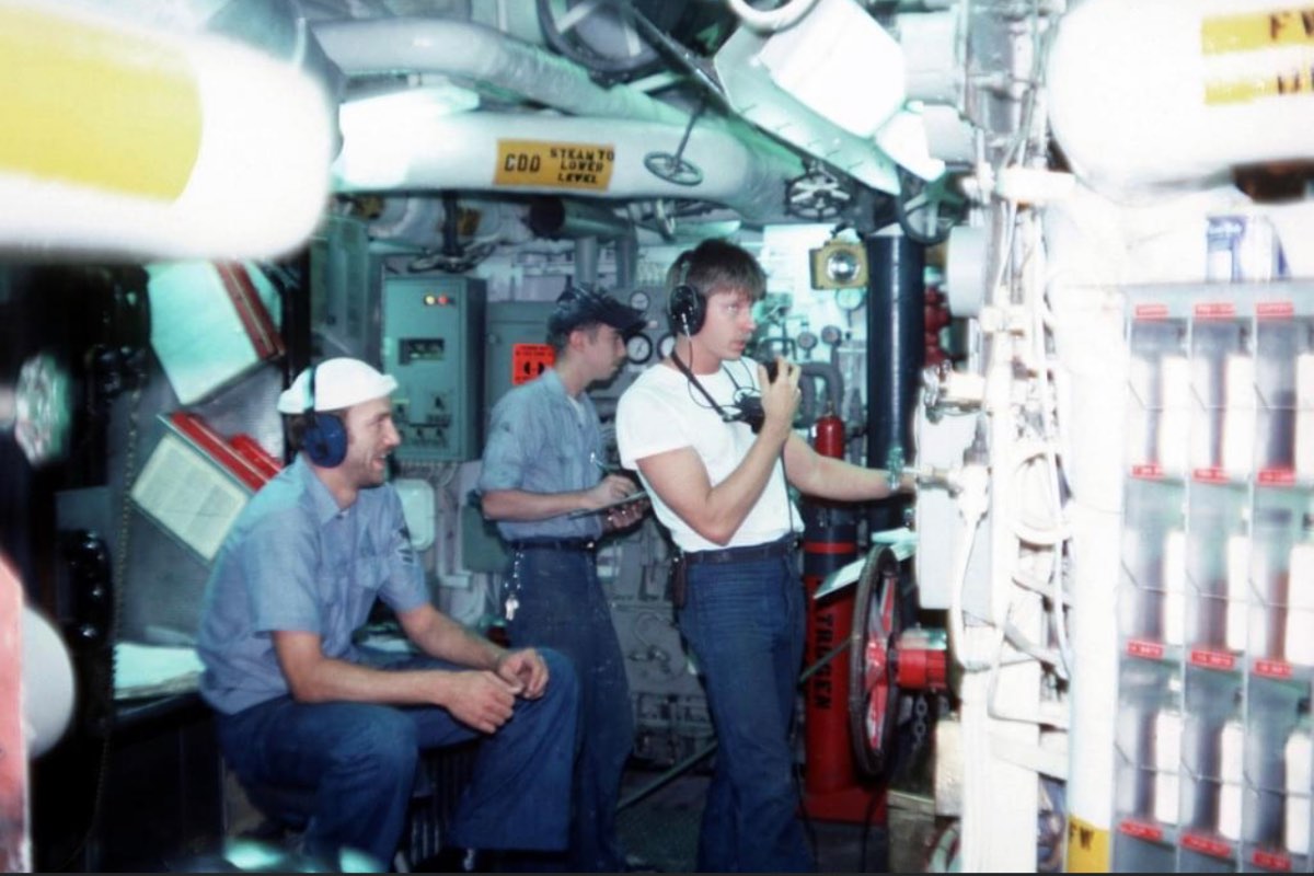 Uniforms of the 'Blue Water' Navy 1960's-1980's Cold War - Vietnam Era ...