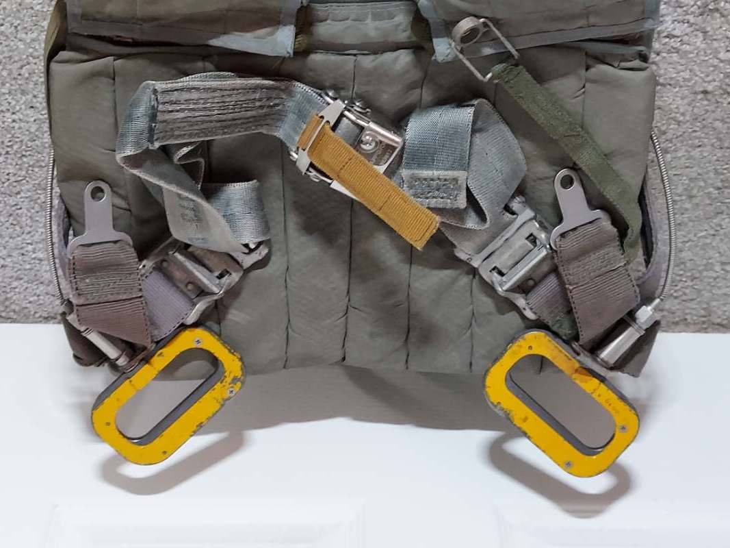 Do you recognise this QD box? - FLIGHT CLOTHING - U.S. Militaria Forum