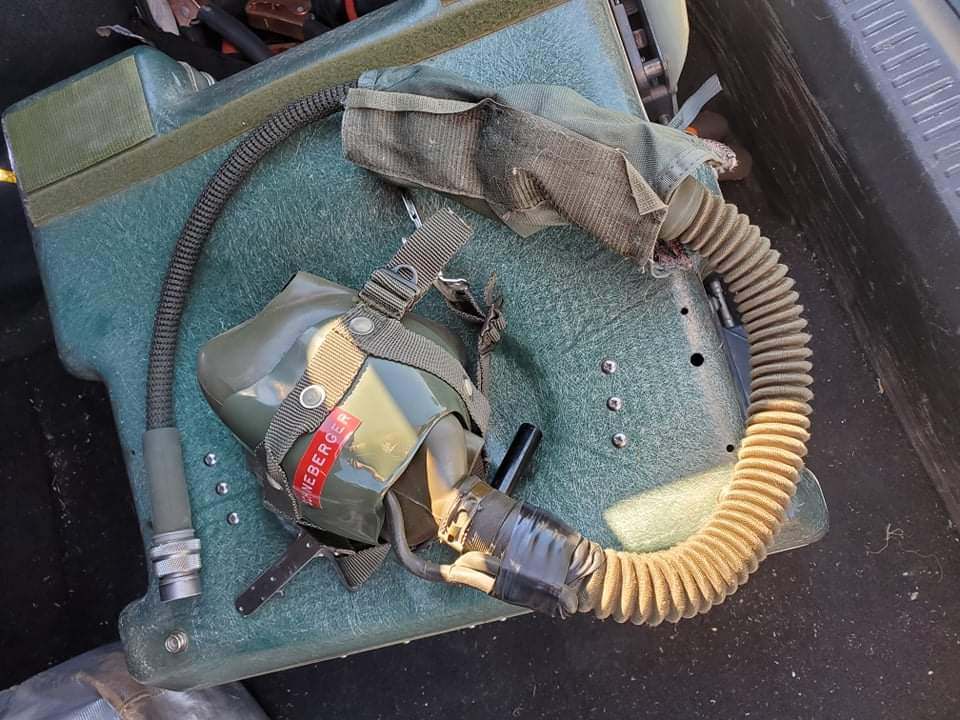 US Navy Vietnam War Oxygen mask - FLYING HELMETS AND ACCESSORIES - U.S ...