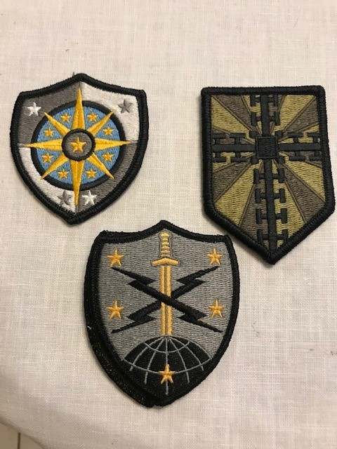 Help ID 3 Modern SSI - CAN YOU IDENTIFY THIS PATCH? - U.S. Militaria Forum