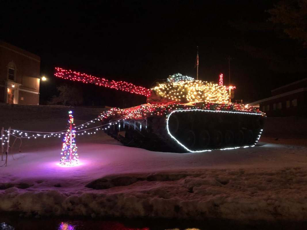 Merry Christmas & Happy Holidays to All- Festive M60 Tank - MILITARY ...