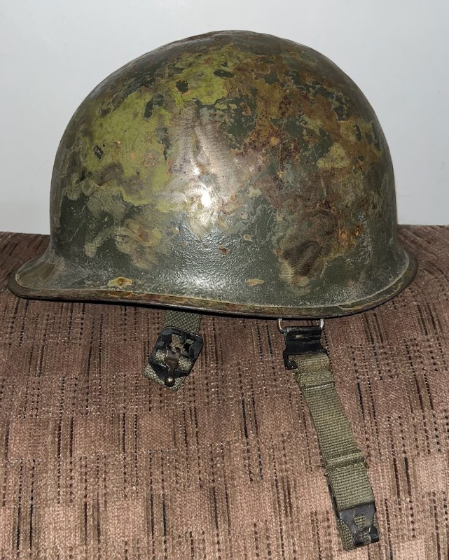 Odd straps on a M1 shell - M-1; M-1C & M-2 HELMETS - U.S. Militaria Forum
