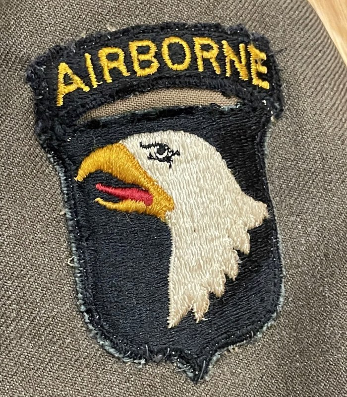 Thoughts on this current eBay 501st/101st uniform - ARMY AND USAAF - U.S. Militaria Forum
