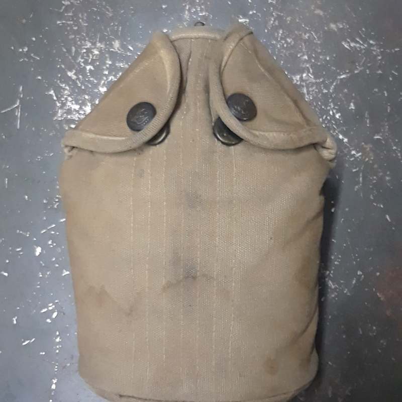 Dating early (pre-LTD) USMC canteen covers - FIELD & PERSONAL GEAR ...