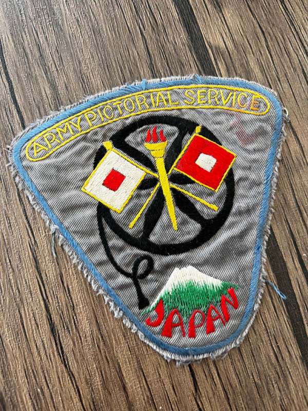 Army Pictorial Services Patch - ARMY AND USAAF - U.S. Militaria Forum