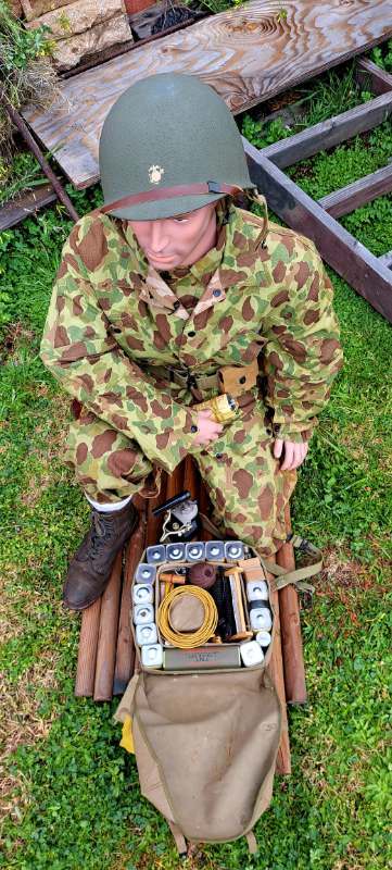 WW2 Paramarine Demo man - CAMOUFLAGE UNIFORMS - U.S. Militaria Forum