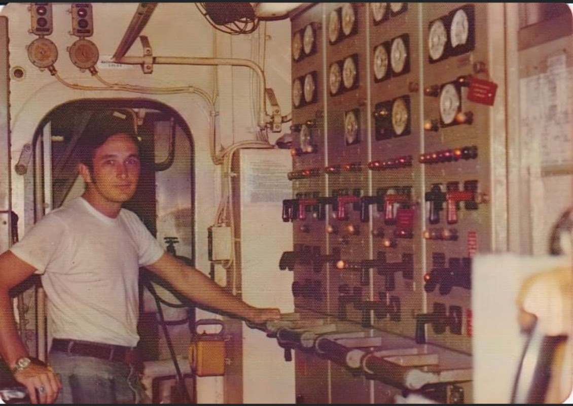 Uniforms of the 'Blue Water' Navy 1960's-1980's Cold War - Vietnam Era ...