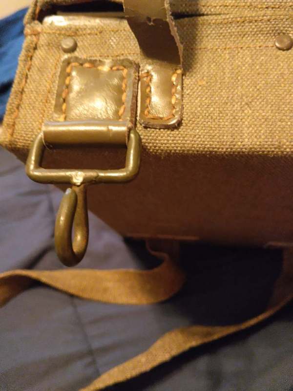 Need help with explosives satchel - FIREARMS - U.S. Militaria Forum