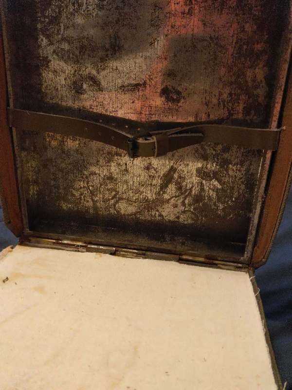 Need help with explosives satchel - FIREARMS - U.S. Militaria Forum