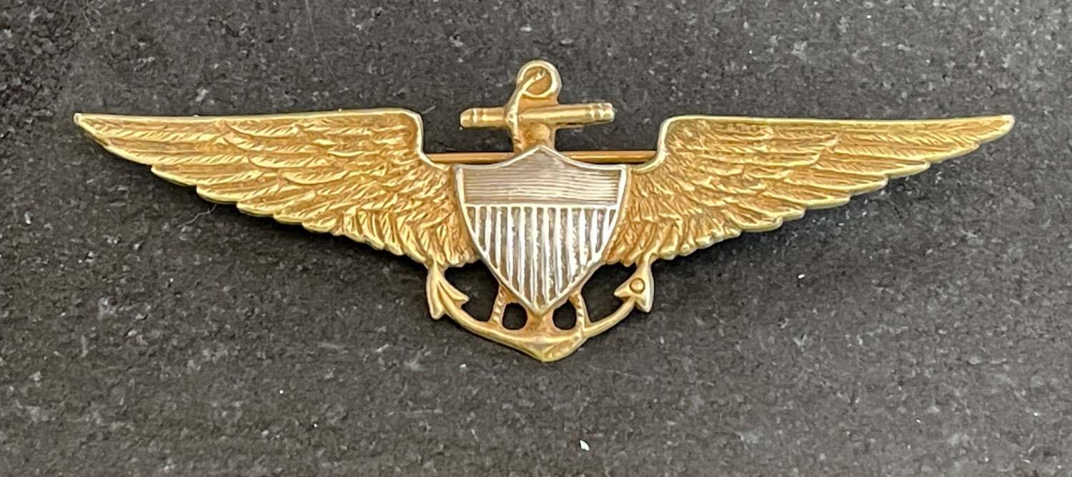 Interesting two-tone silver over gold USN aviator wing - WING BADGES ...