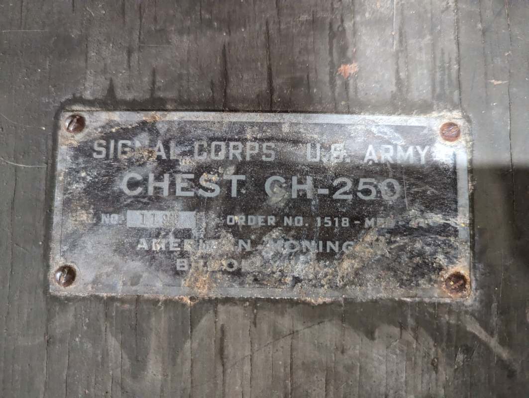 US Army Signals Corp Chest CH-250 Brooklyn, NY - RADIO & COMMUNICATIONS ...