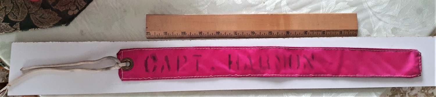 Aircraft NAVY PILOT NAMED Streamer ? Is this a DUTY STATION change gift ...