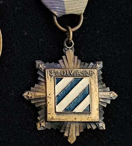 Info on this WW1 3rd Division Medal? - DECORATIONS/VALOR AWARDS - U.S ...