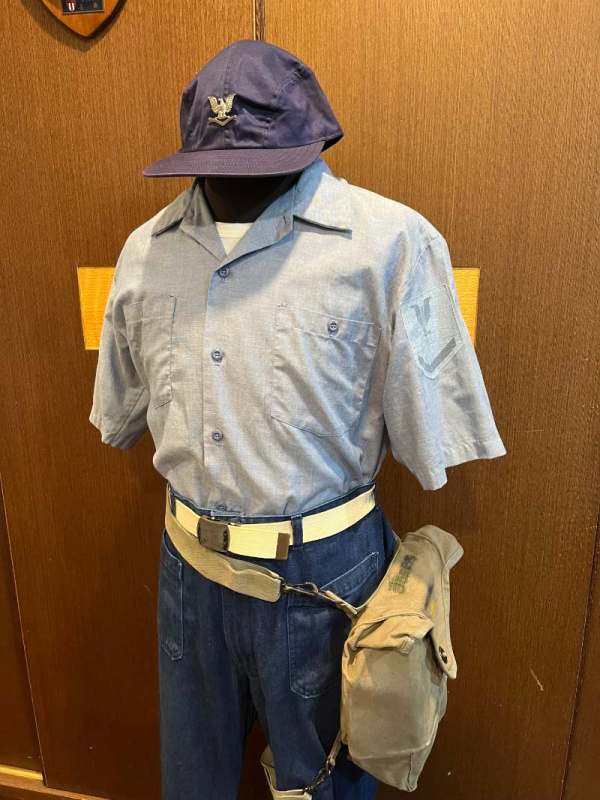 Uniforms of the 'Blue Water' Navy 1960's-1980's Cold War - Vietnam Era ...