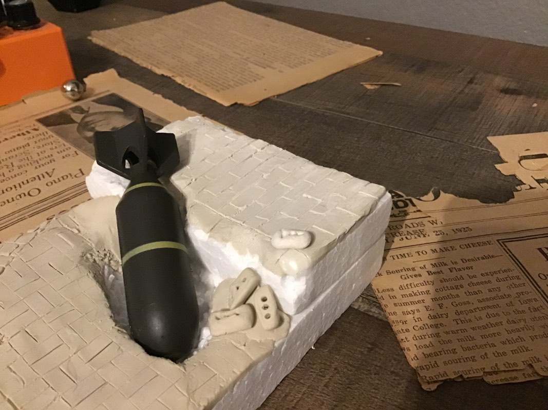 1:35th scale Bomb dud in Cologne 1945 - MODELING - U.S. Militaria Forum