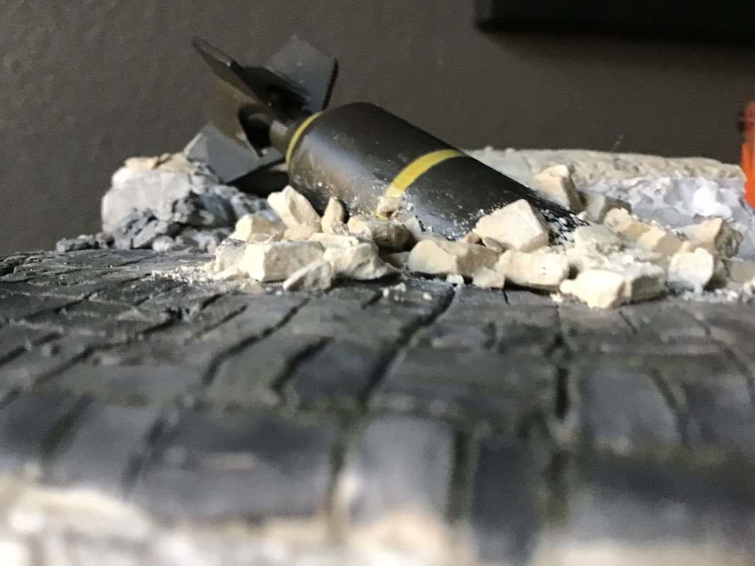 1:35th scale Bomb dud in Cologne 1945 - MODELING - U.S. Militaria Forum