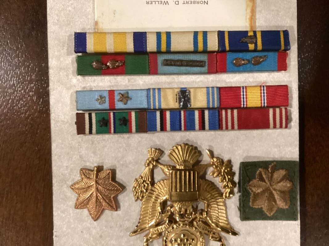 Small Badge and Ribbon grouping question - BADGES, AWARDS, DUI, AND ...