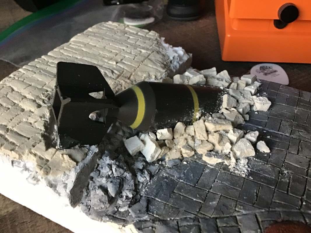 1:35th scale Bomb dud in Cologne 1945 - MODELING - U.S. Militaria Forum