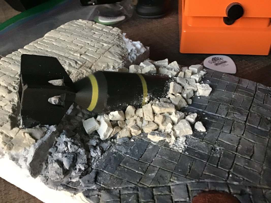 1:35th scale Bomb dud in Cologne 1945 - MODELING - U.S. Militaria Forum