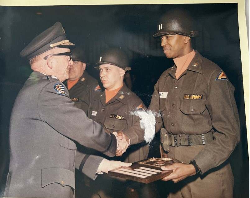 Patches in action: Photos of SSI being worn by the troops. - Page 250 ...