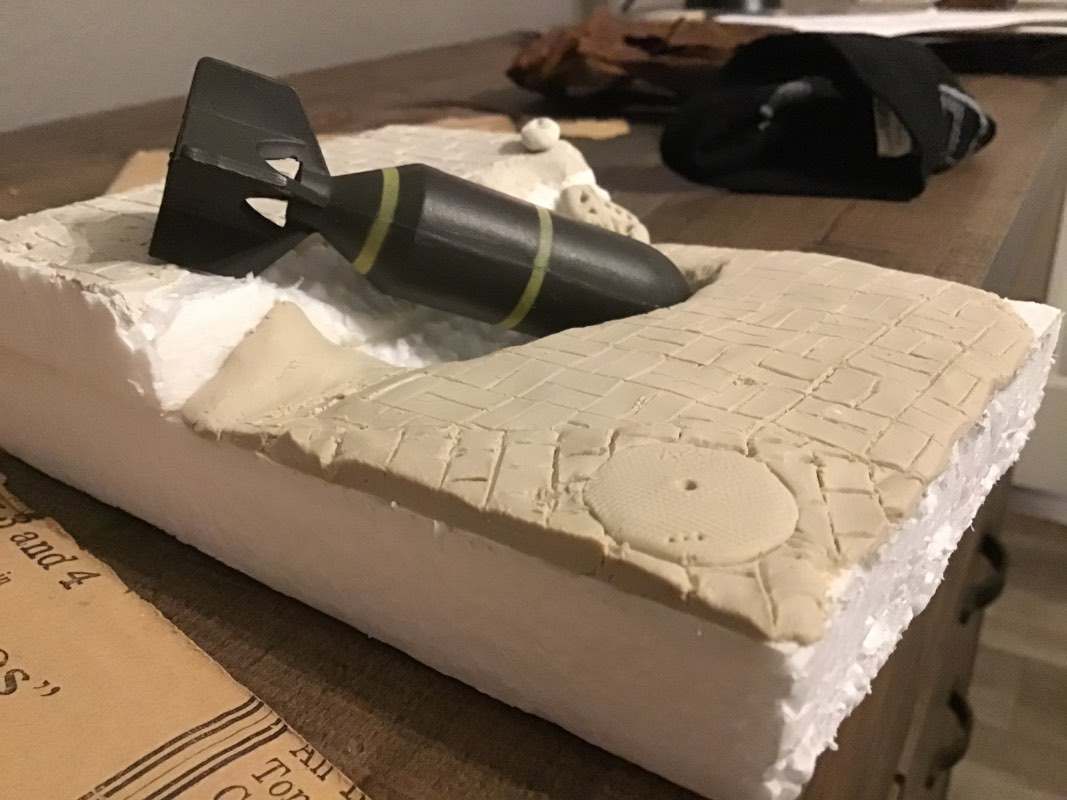 1:35th scale Bomb dud in Cologne 1945 - MODELING - U.S. Militaria Forum