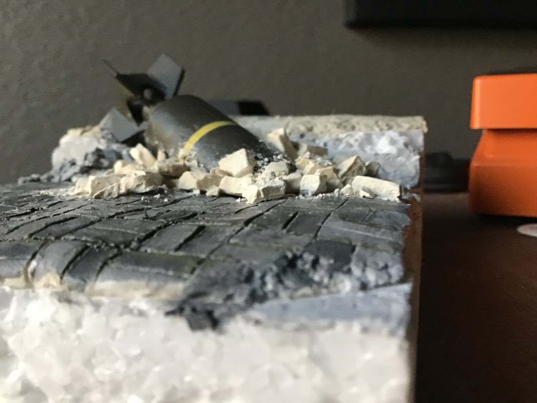 1:35th scale Bomb dud in Cologne 1945 - MODELING - U.S. Militaria Forum