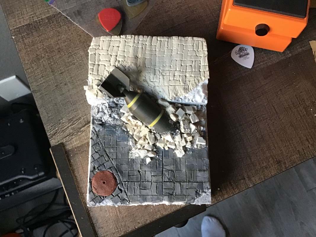 1:35th scale Bomb dud in Cologne 1945 - MODELING - U.S. Militaria Forum