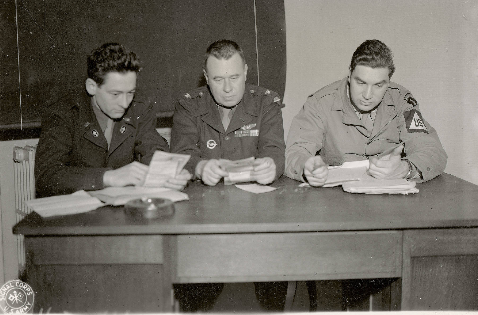 Patches in action: Photos of SSI being worn by the troops. - Page 261 ...