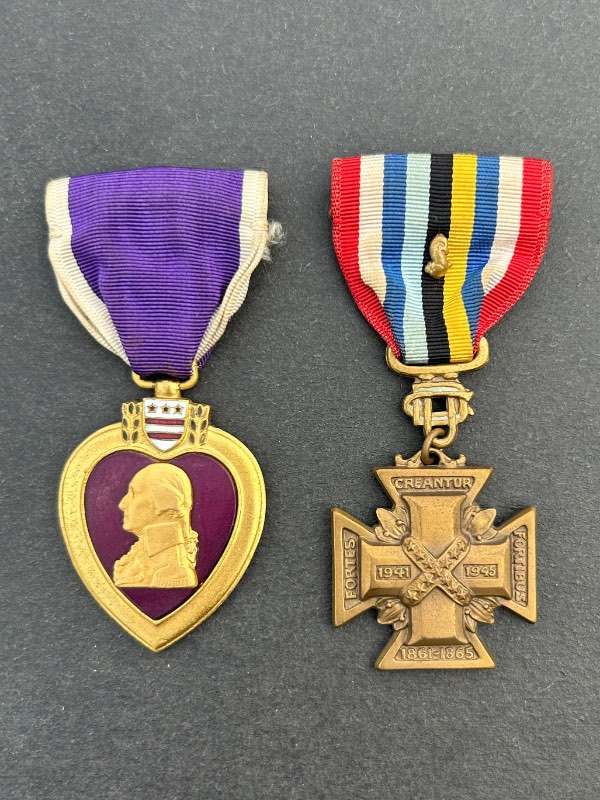 Uniform and medals of 1st Lt. Owen Woods. 13th Armored Regiment. KIA in ...