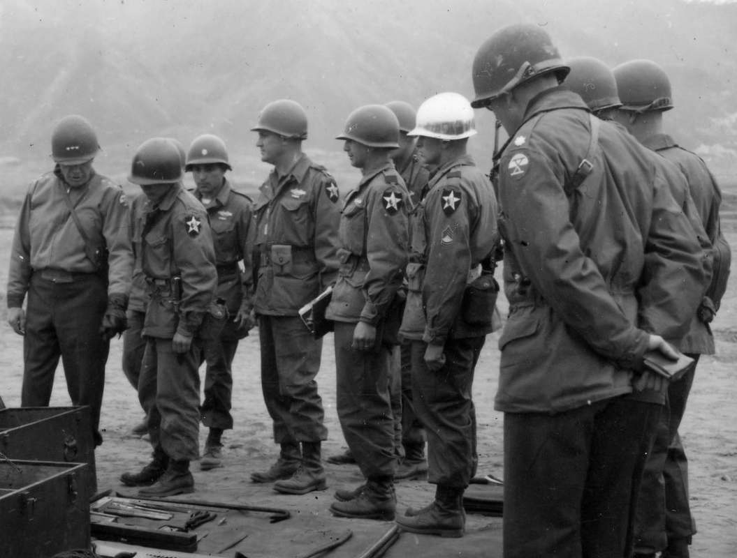 Patches in action: Photos of SSI being worn by the troops. - Page 259 ...