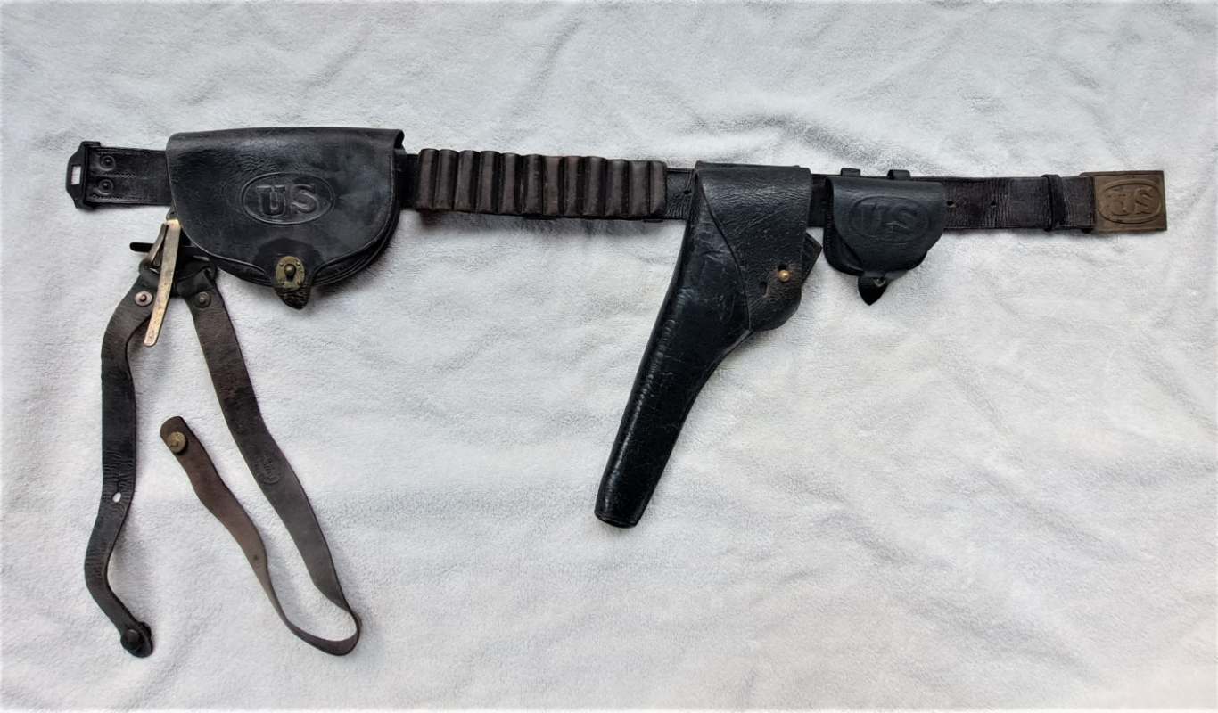 1875 Pattern Pistol Cartridge Box - (1866-1890) PLAINS INDIAN WARS ...