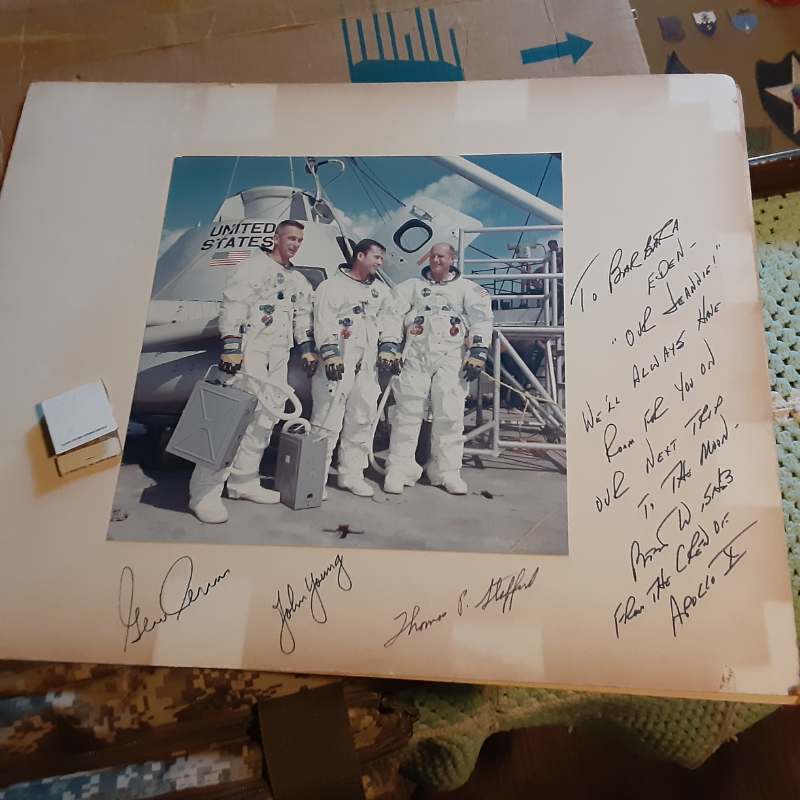 Show Your Signatures / Autographs - EPHEMERA, PHOTOGRAPHS & MILITARY ...