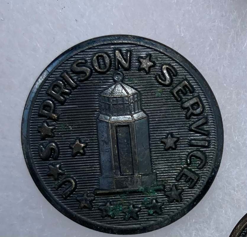 Federal Prison Service Insignia - MISCELLANEOUS / OTHER - U.S ...