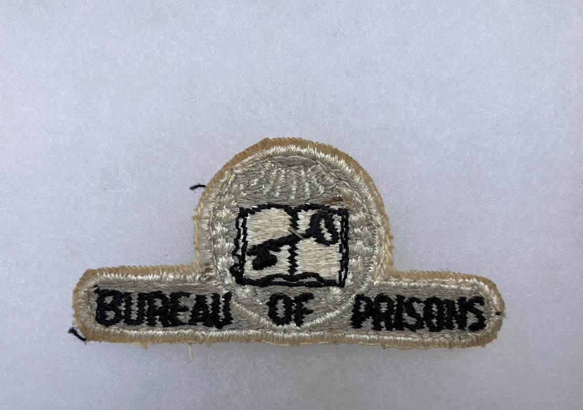 Federal Prison Service Insignia - MISCELLANEOUS / OTHER - U.S ...
