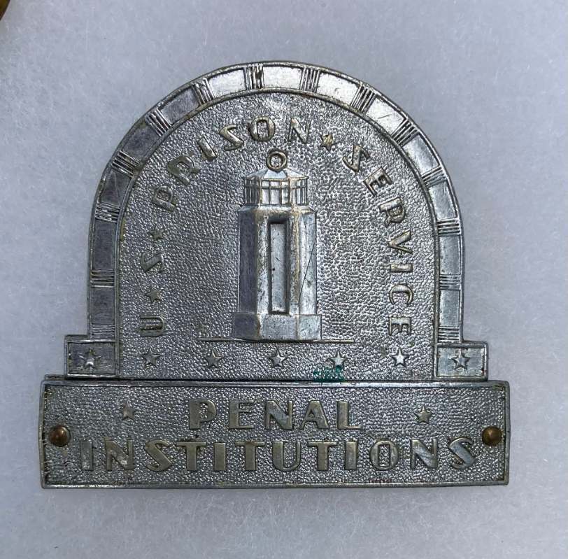 Federal Prison Service Insignia - MISCELLANEOUS / OTHER - U.S ...
