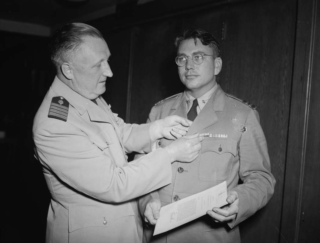 Study: USN WWII Gray Uniforms 1943-1949 - Page 15 - NAVAL & SEA SERVICE ...