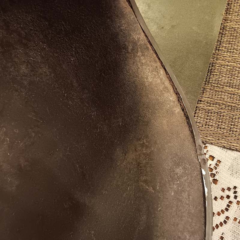 One more time, different buckles on WW2 M1/M1C helmets. What is kn own ...