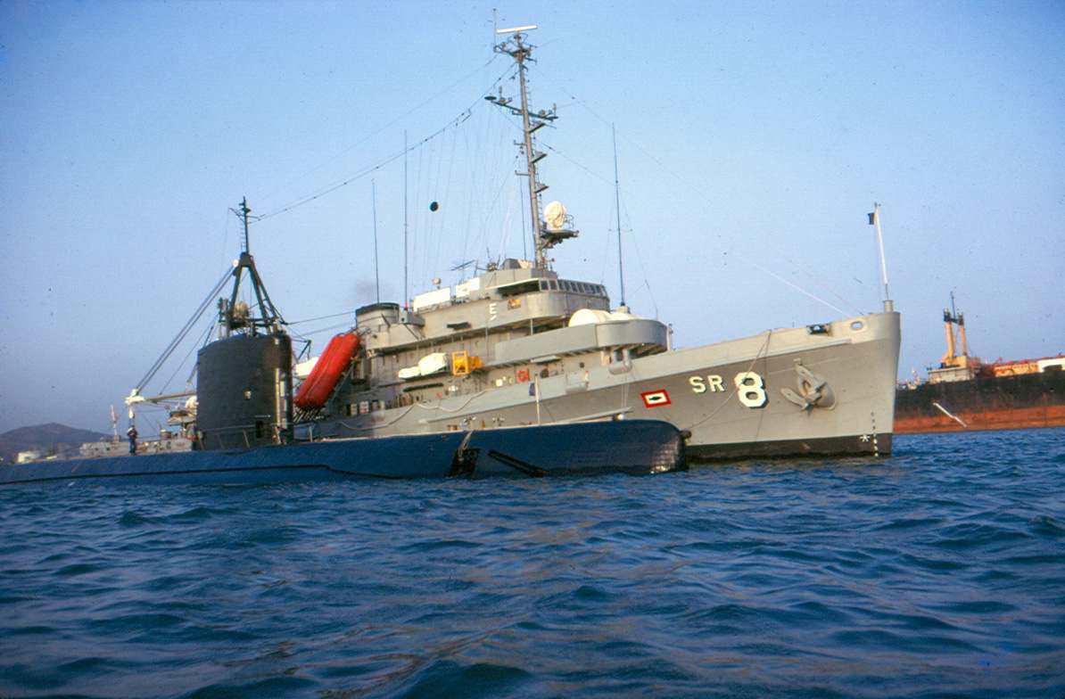AS & SUBRON Submarine Tenders & Submarine Squadrons Groups Divisions ...