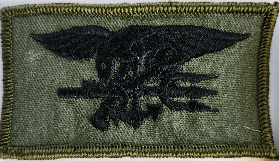 UDT and SEAL badge - NAVY, MARINE CORPS, COAST GUARD - U.S. Militaria Forum