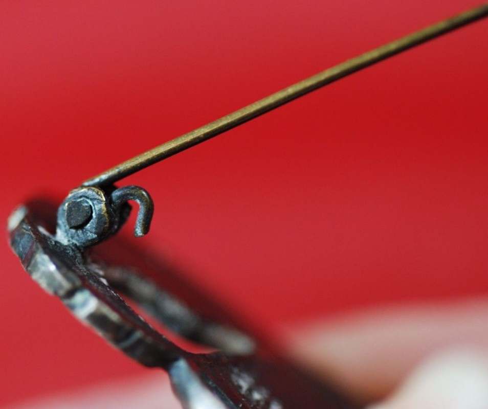 Interesting jump wing with wire catch and hinge. Chinese or Japanese ...