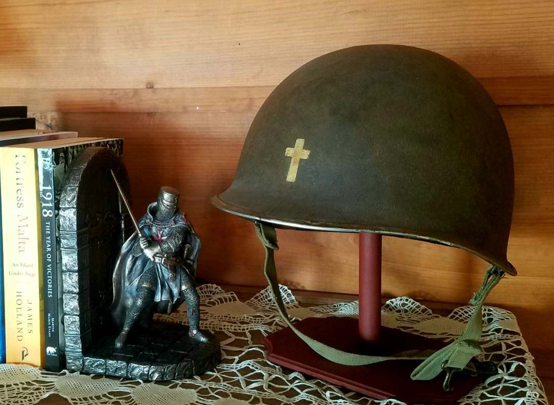 Displaying helmets - HELMET PRESERVATION, DISPLAY, REFERENCE & MISC ...