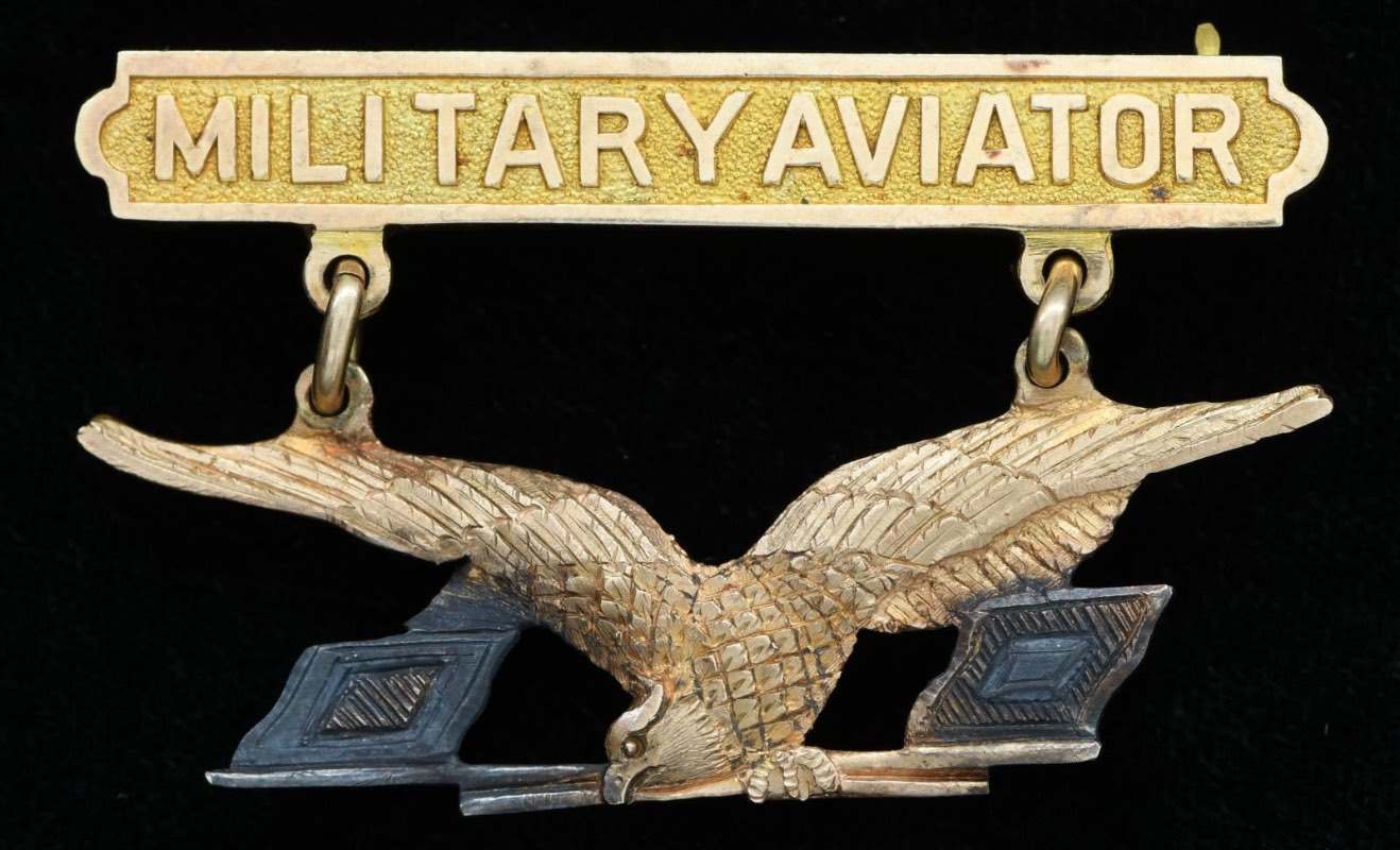 14-karat gold Military Aviator Badge of WWI - WING BADGES - U.S ...