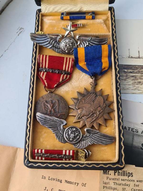 Air medal- WWII or Korean war? - MEDALS & DECORATIONS - U.S. Militaria ...
