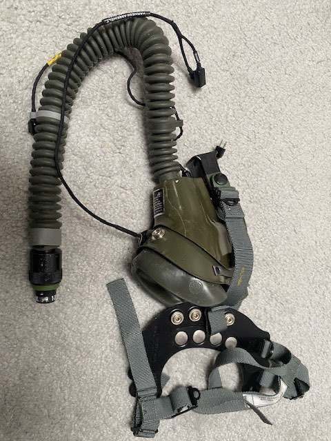 MBU-5/P Oxygen Mask with Harness Value? - FLYING HELMETS AND ...