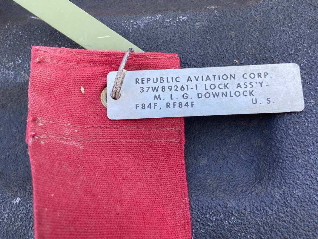 RF/F-84F Main Landing Gear Downlock - RBF Flag - MILITARY AIRCRAFT ...