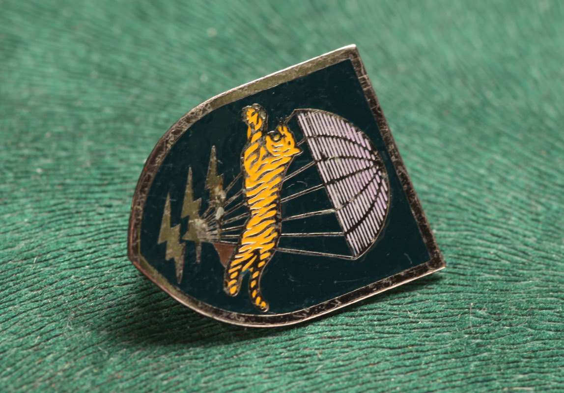 ARVN Beercan - DISTINCTIVE UNIT INSIGNIA / UNIT CRESTS - U.S. Militaria ...